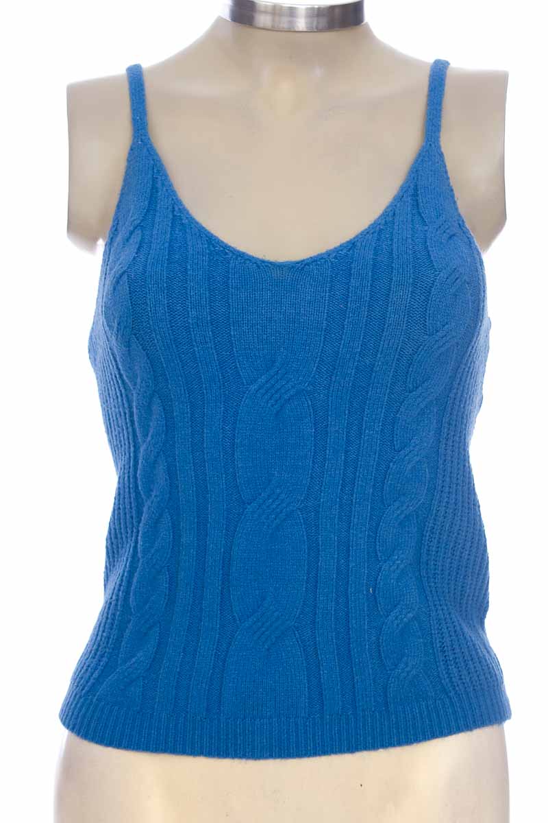 Top / Camiseta color Azul - Studio F | Closeando