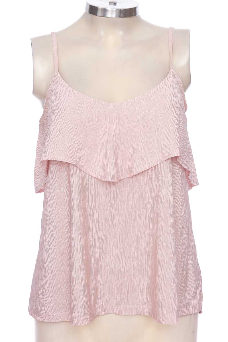 Top / Camiseta color Rosado - University Club | Closeando