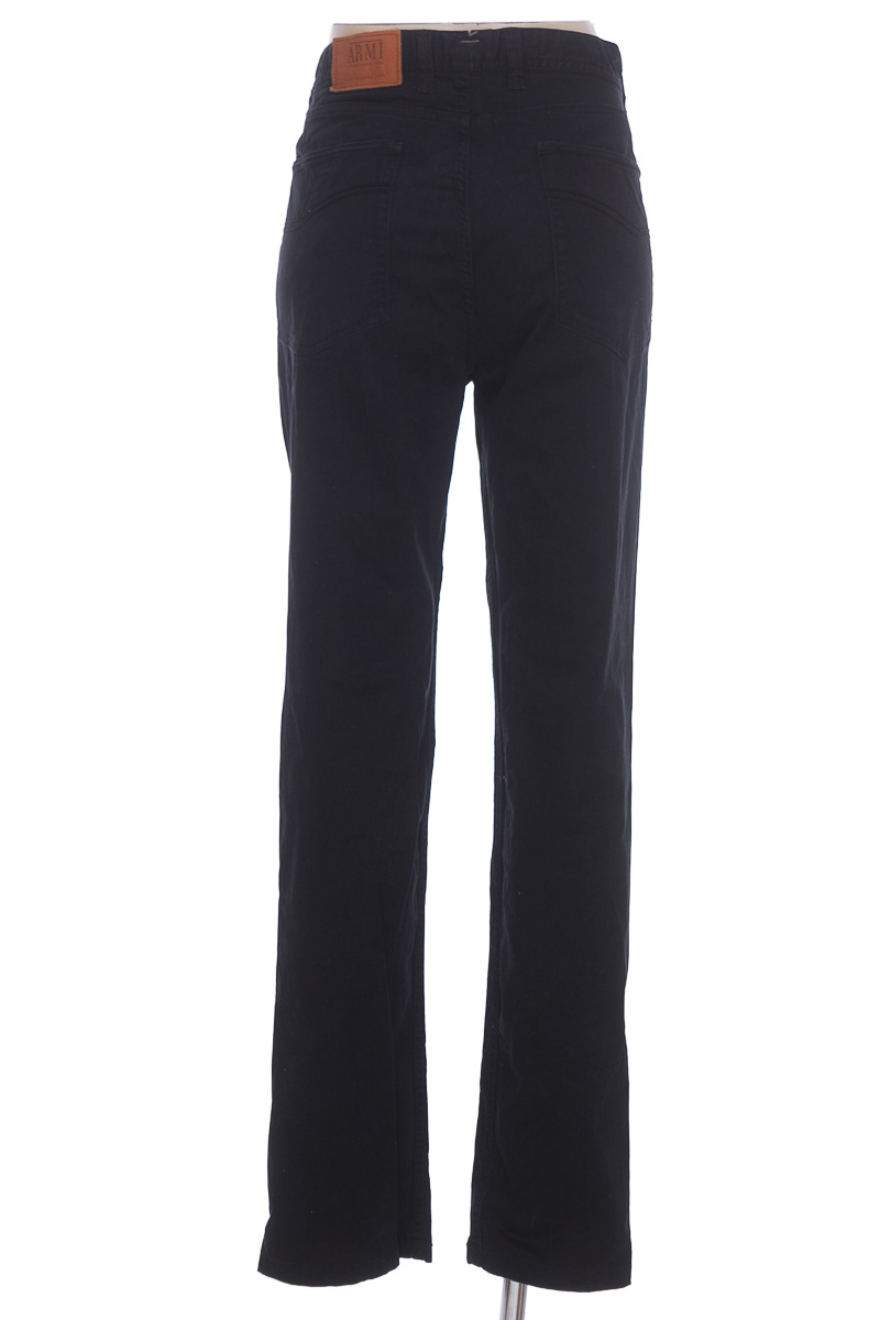 Pantalón color Negro - Armi | Closeando