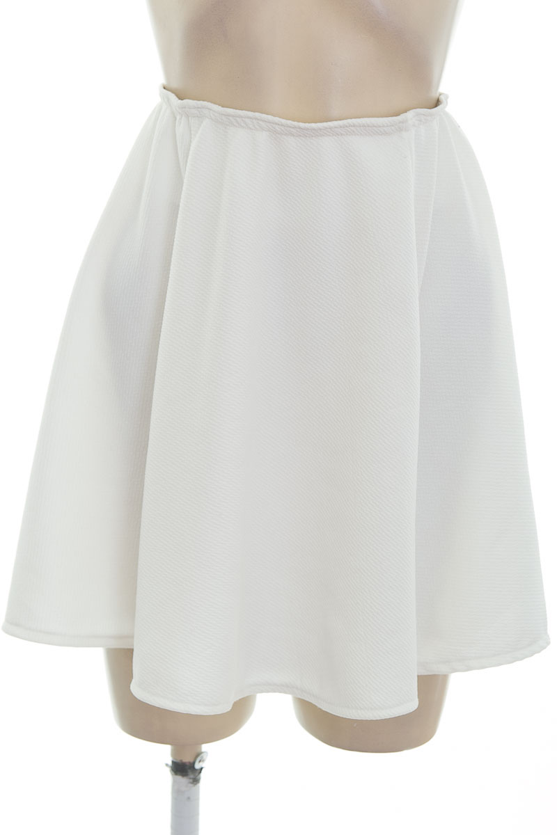 Falda color Blanco - Free | Closeando