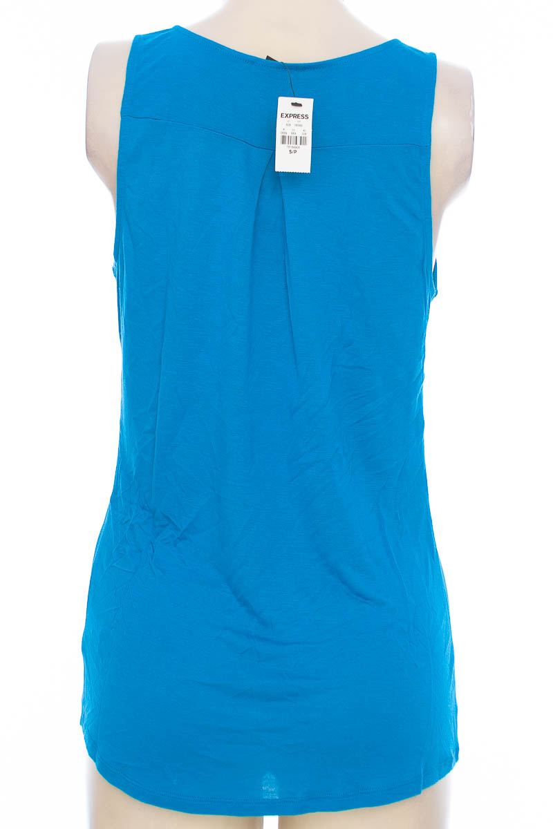 Top / Camiseta color Azul - Express | Closeando