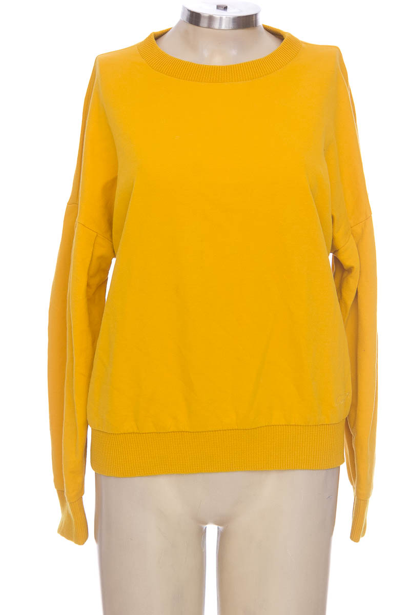 Sweater color Mostaza - Chevignon | Closeando