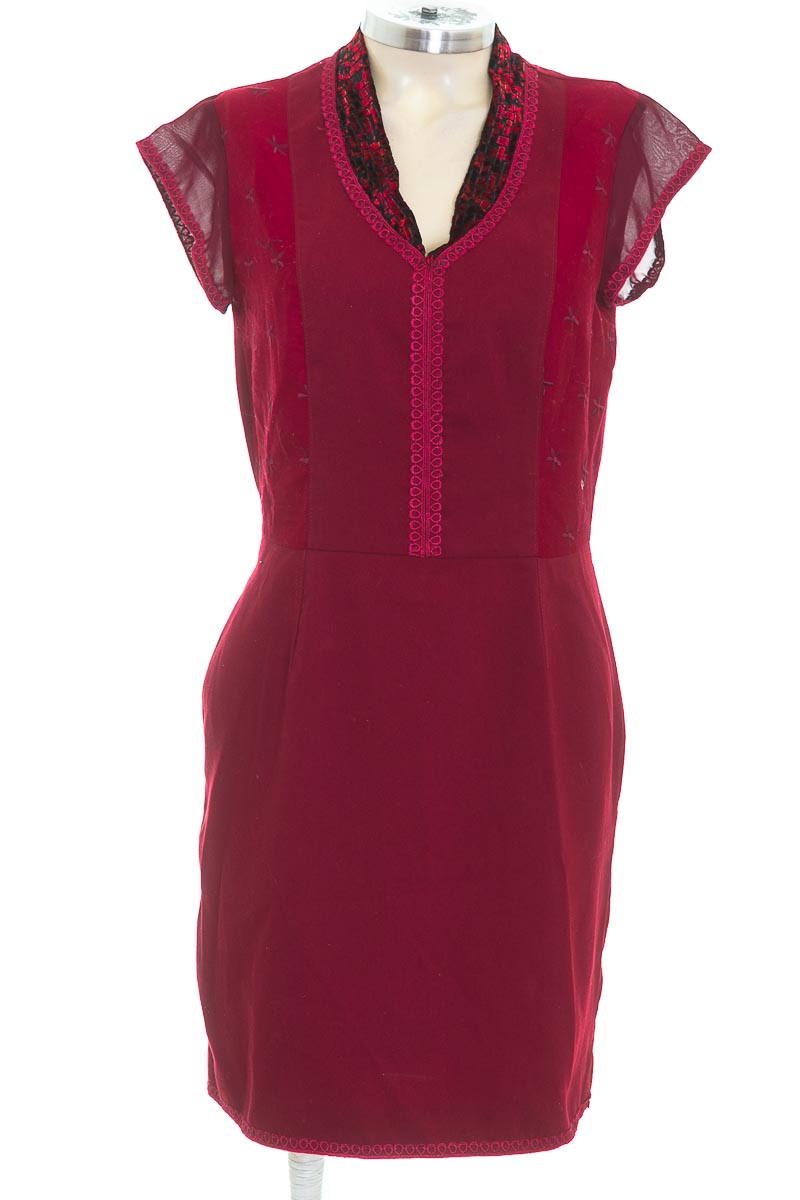 Vestido / Enterizo color Rojo - Neftali Blanco | Closeando