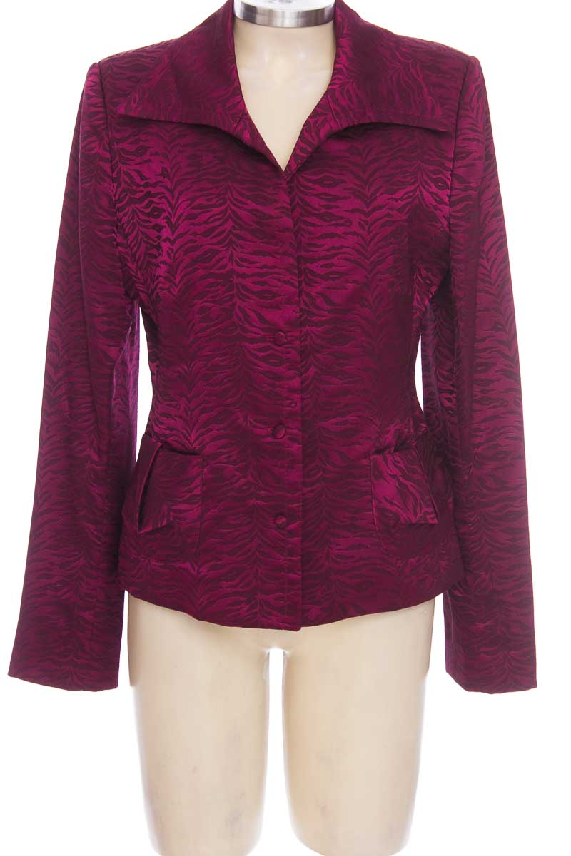 Chaqueta / Abrigo color Morado - Dazari Couture | Closeando