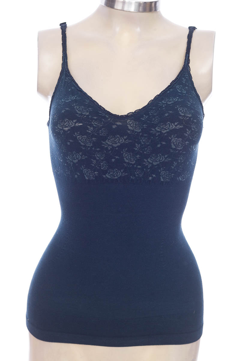 Top / Camiseta color Azul - Tall | Closeando