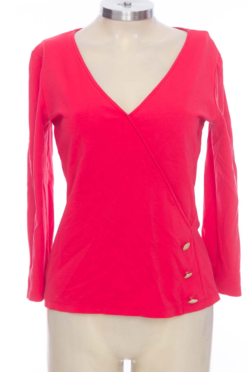 Top / Camiseta color Rojo - Julio | Closeando