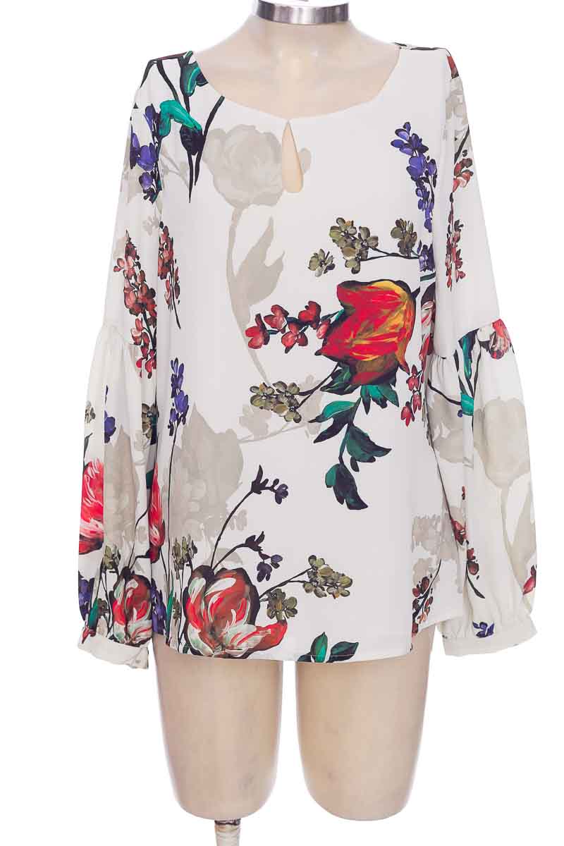 Blusa color Blanco - Express | Closeando