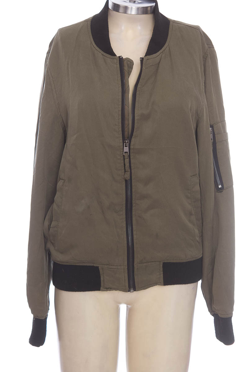 Chaqueta / Abrigo color Verde - Cielo Jeans | Closeando