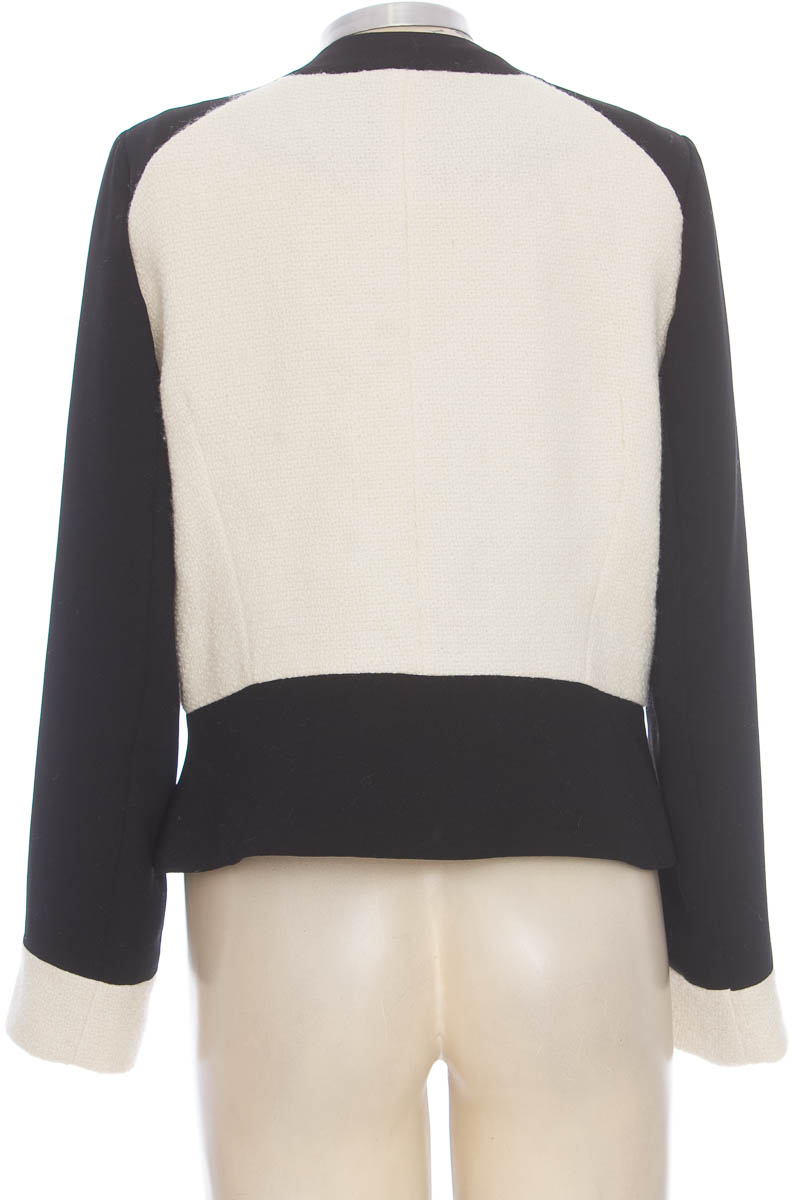 Chaqueta / Abrigo color Negro - Cara Lotti | Closeando