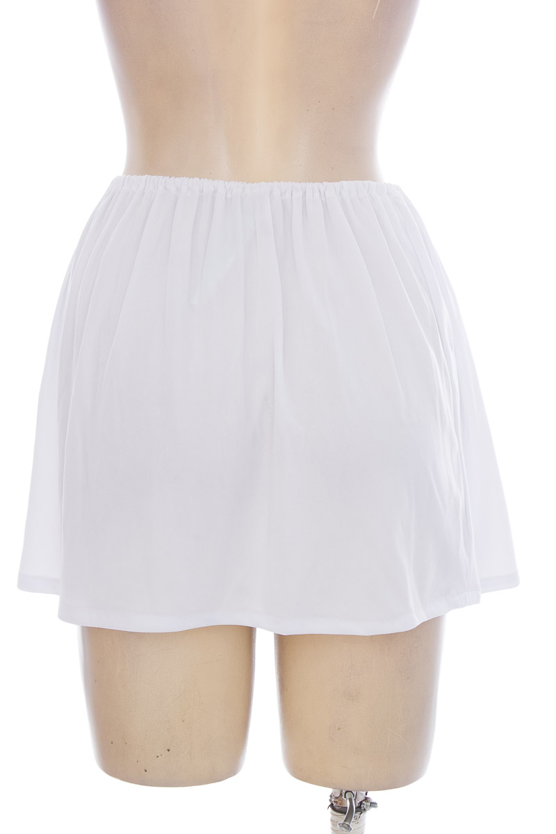 Falda color Blanco - Closeando | Closeando