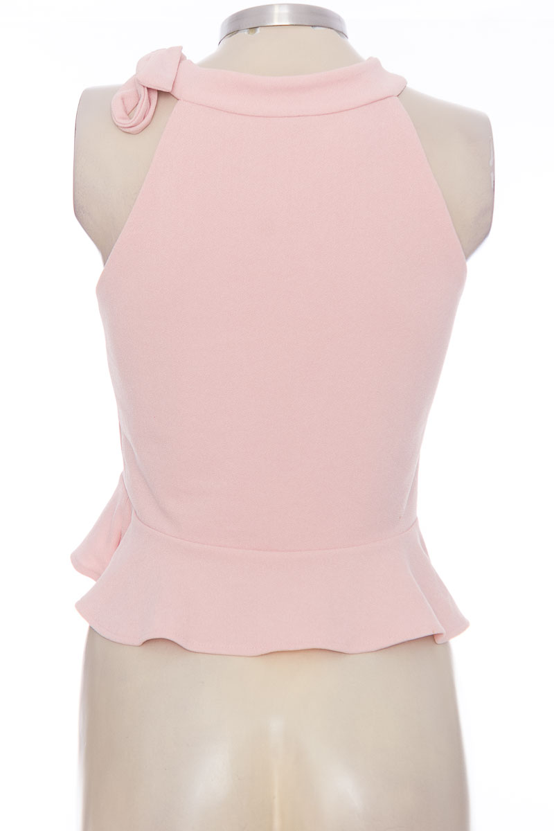 Top / Camiseta color Rosado - Byoung | Closeando