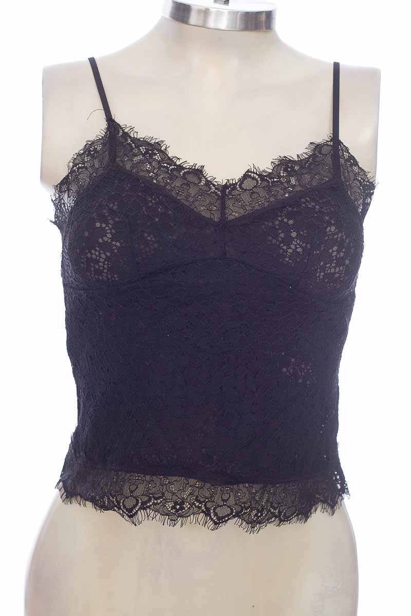 Top / Camiseta color Negro - Leonisa talla S de Segunda Mano | Closeando
