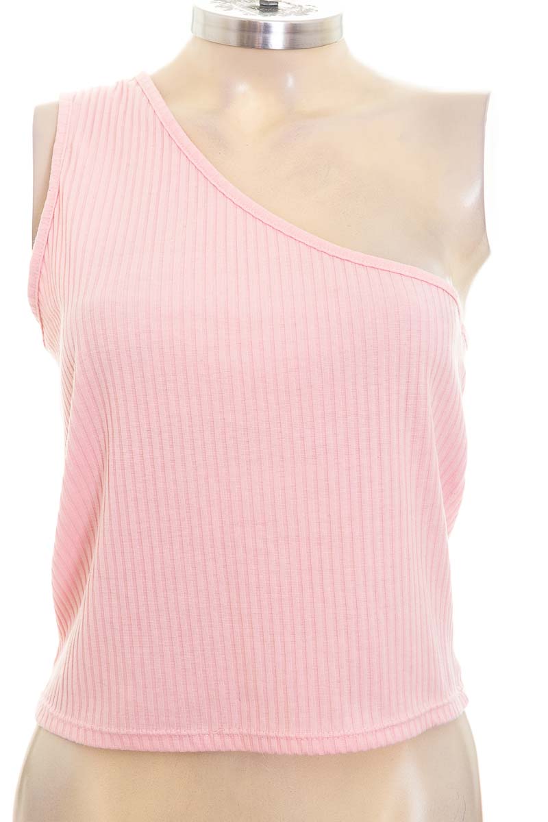 Top / Camiseta color Rosado - ATYPICAL talla L de Segunda Mano | Closeando