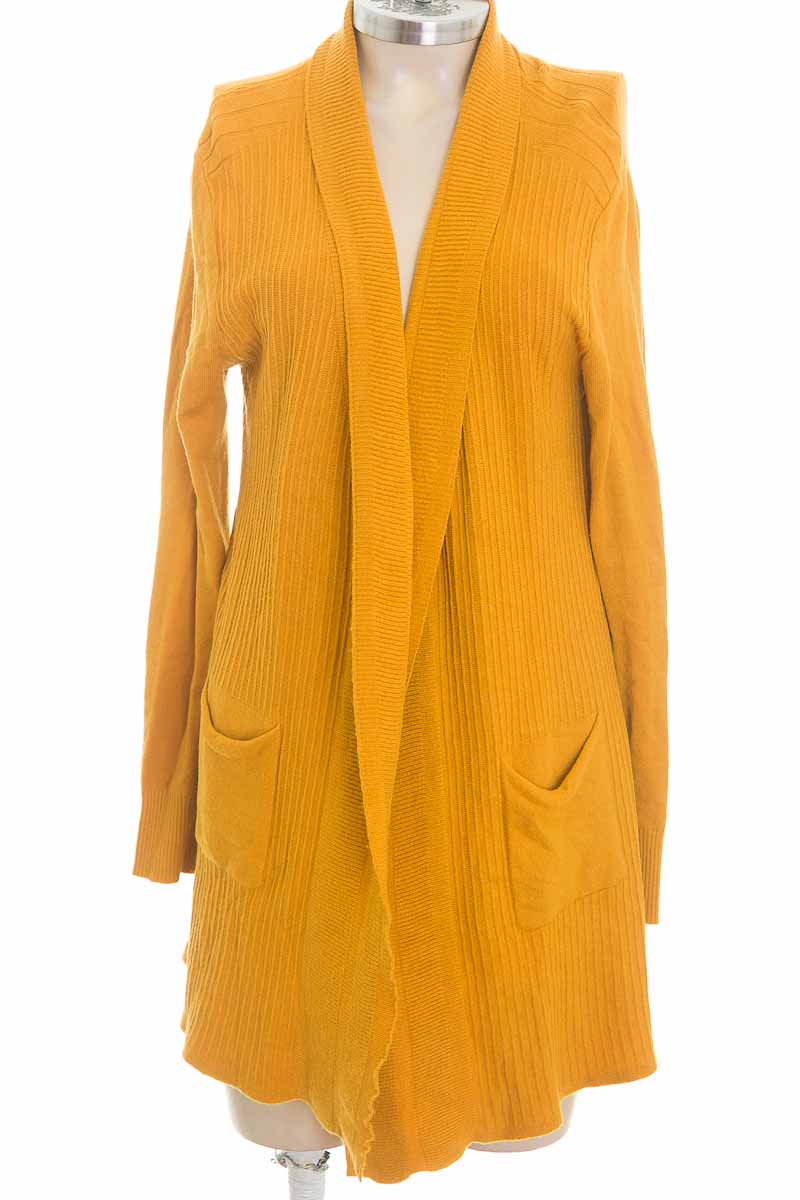 Sweater color Mostaza - XUSS | Closeando