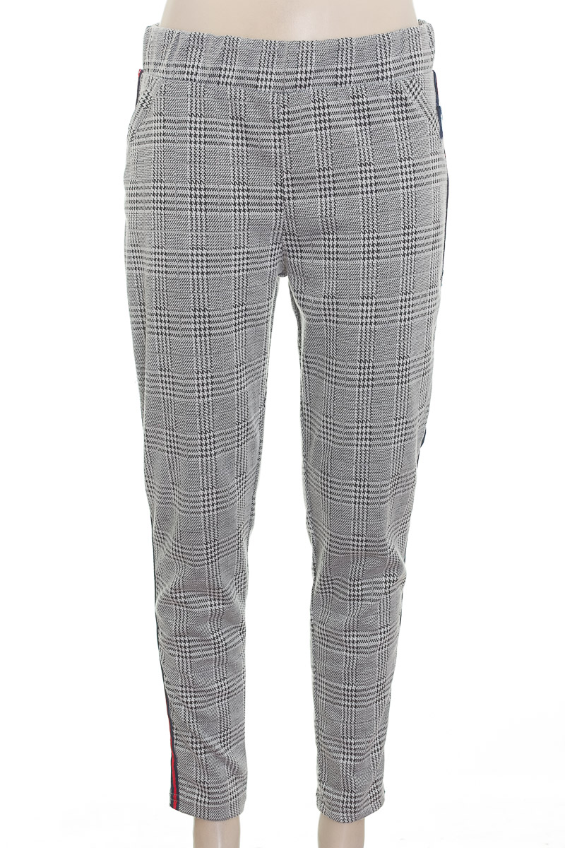 Pantalones color Gris - Santa Fresa | Closeando