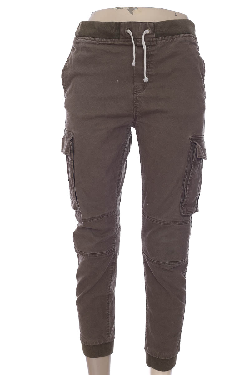 Jean color Verde - H&M | Closeando