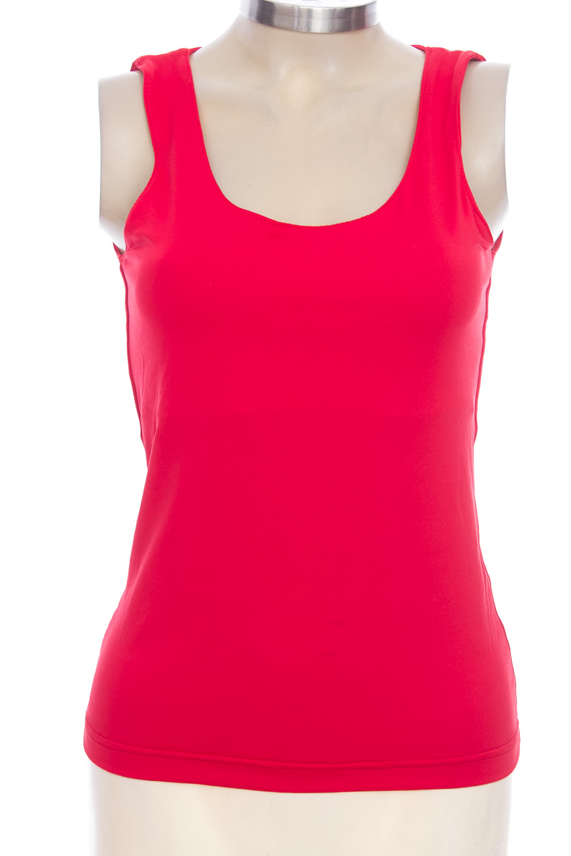 Top / Camiseta color Rojo - Closeando | Closeando