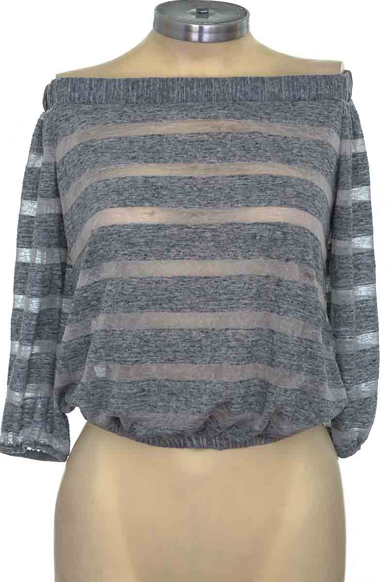 Blusa color Gris - TOP ONE | Closeando