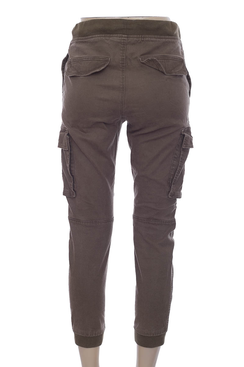 Jean color Verde - H&M | Closeando