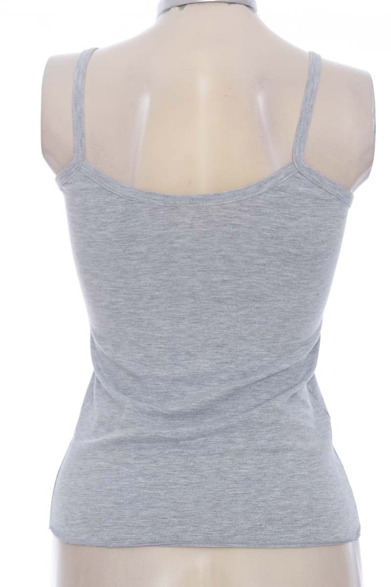 Top / Camiseta color Gris - Dolce Damore talla S como nuevo | Closeando