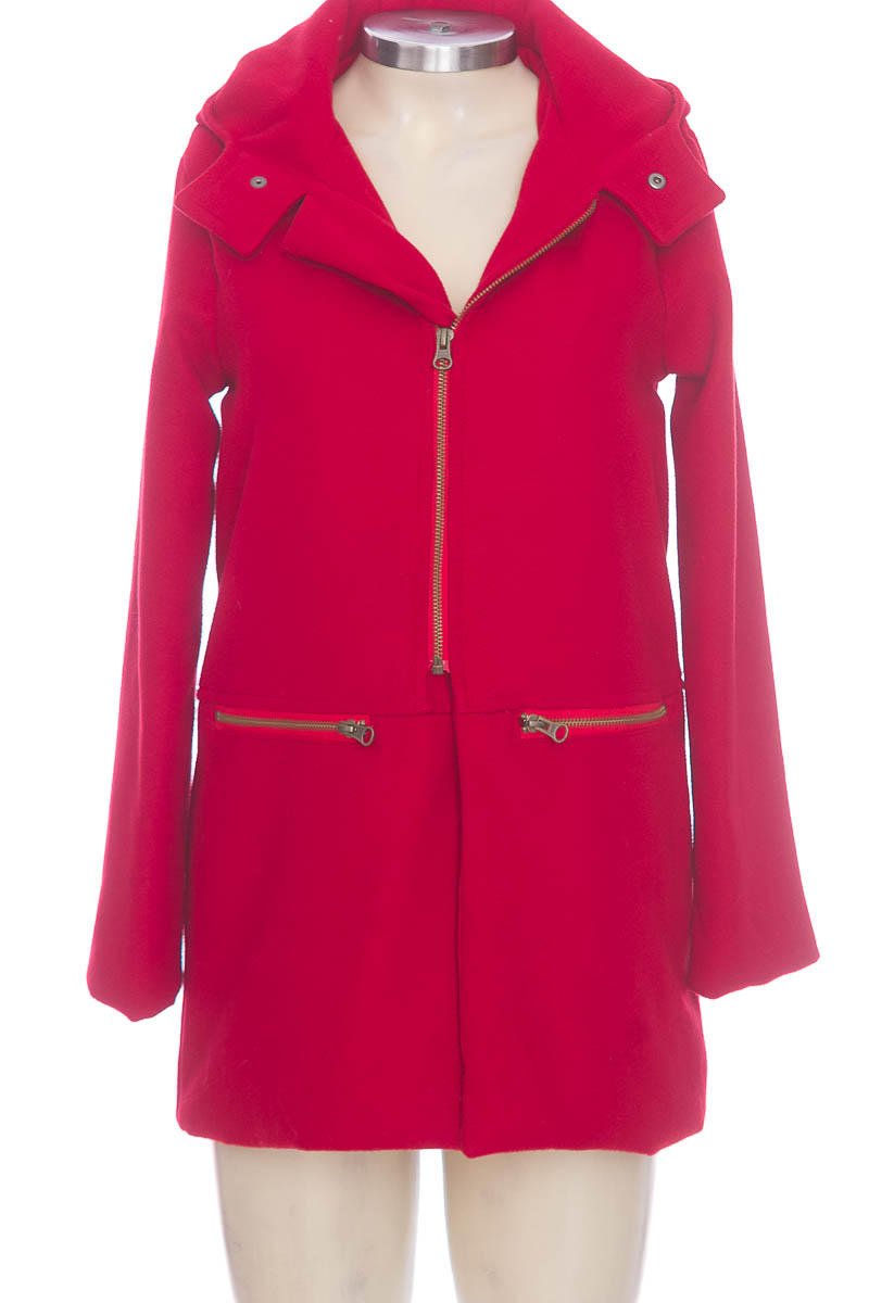 Chaqueta / Abrigo color Rojo - Pioppa Stors | Closeando