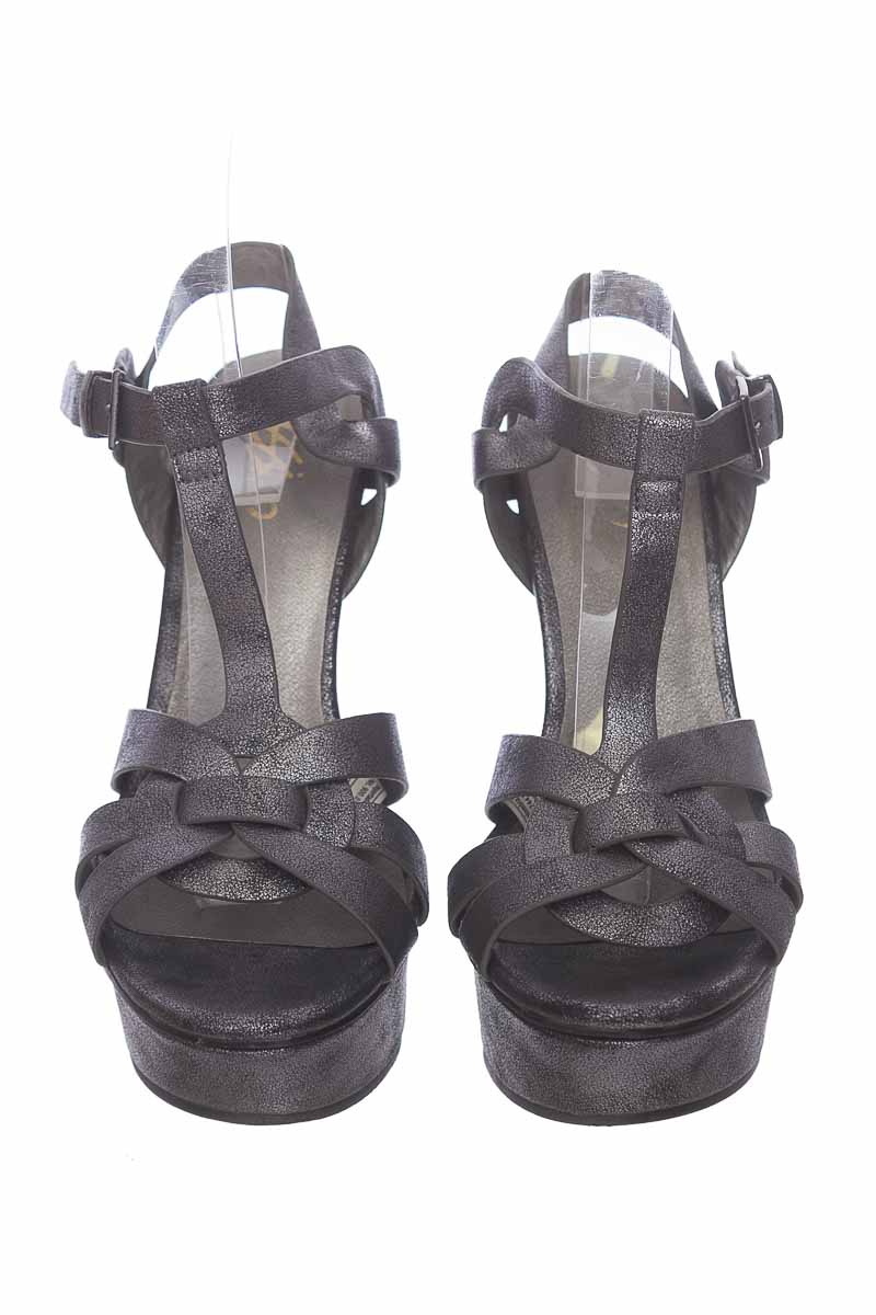 Zapatos color Gris - Mossimo talla 37 de Segunda Mano | Closeando