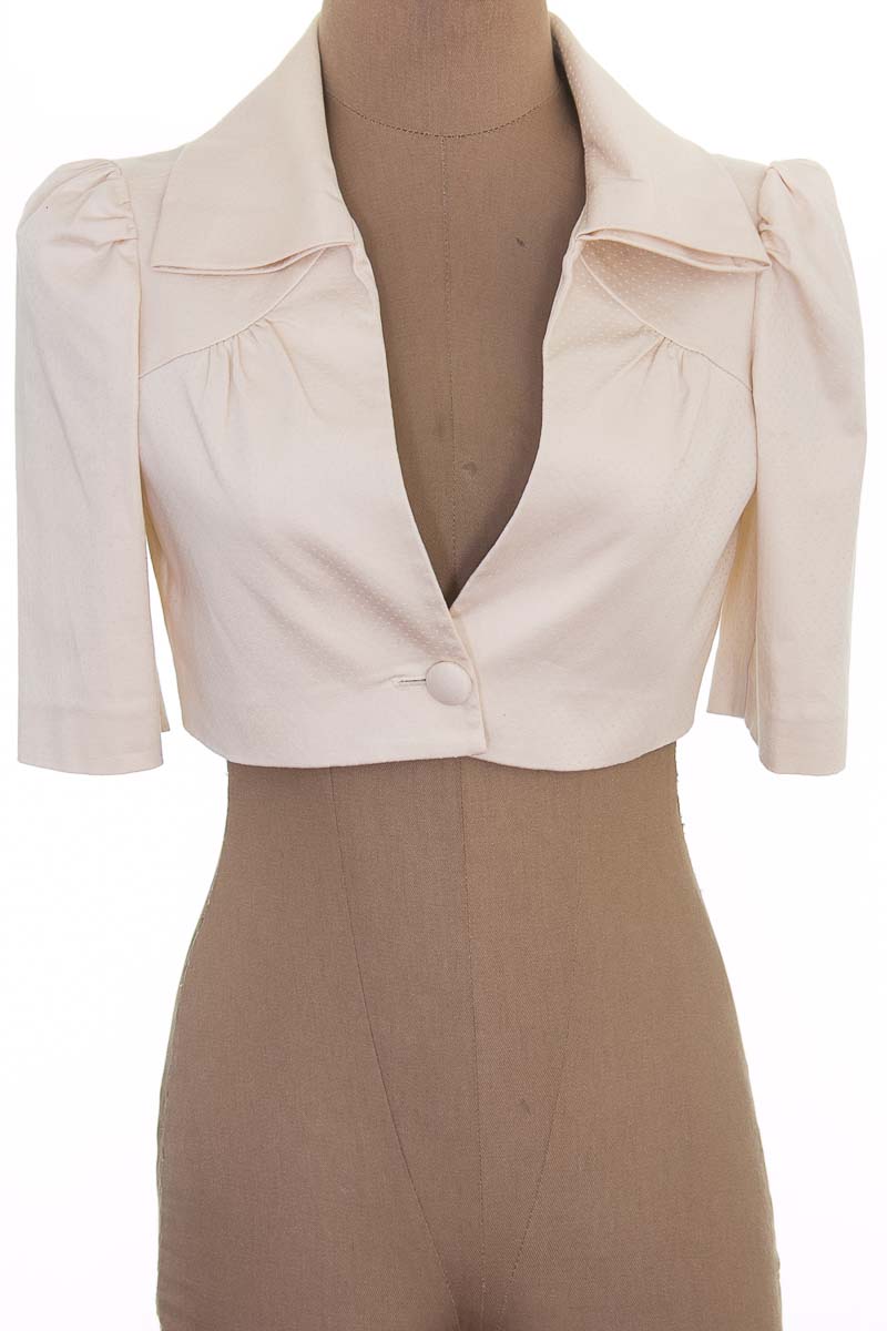 Chaqueta / Abrigo color Beige - Dazari Couture | Closeando