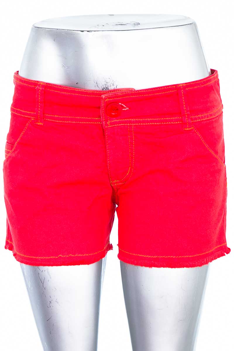 Short Casual color Rojo - Ticket | Closeando