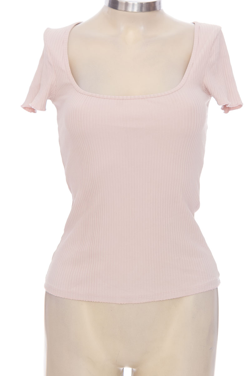 Top / Camiseta color Rosado - Zara talla S de Segunda Mano | Closeando