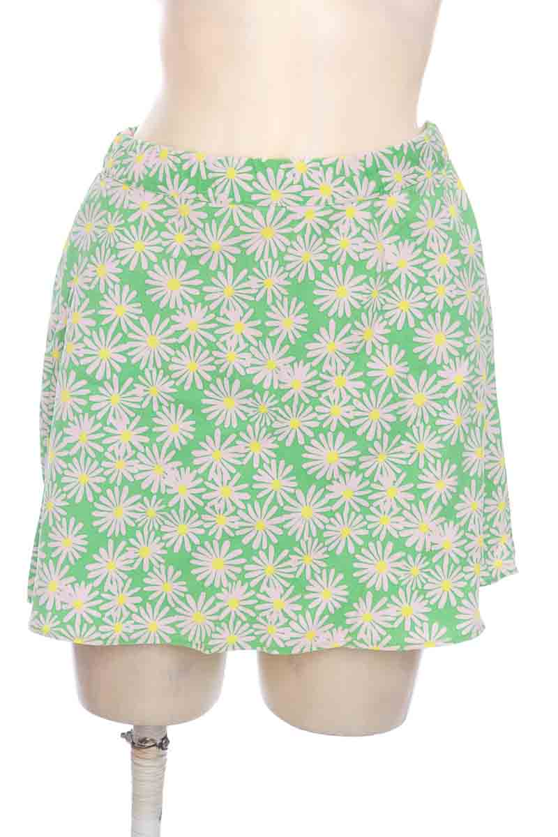 Falda color Verde - Seven Seven | Closeando
