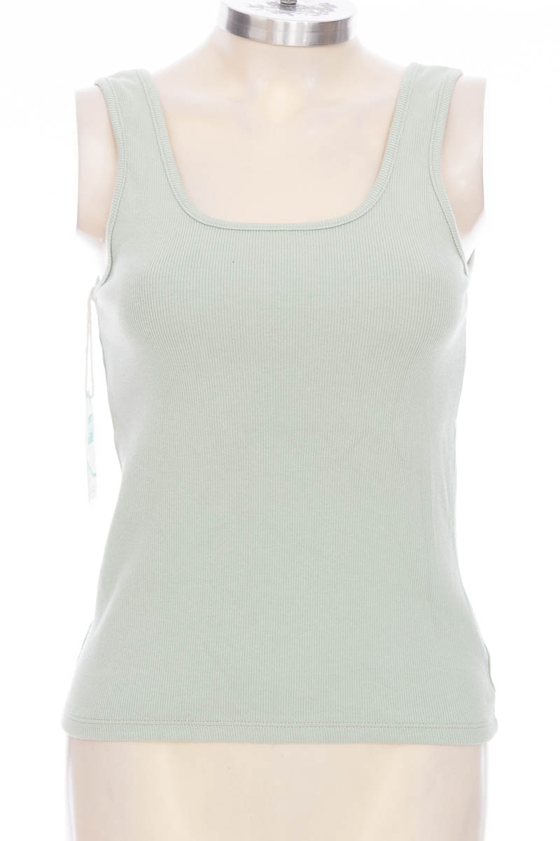 Top / Camiseta color Verde - Gef | Closeando