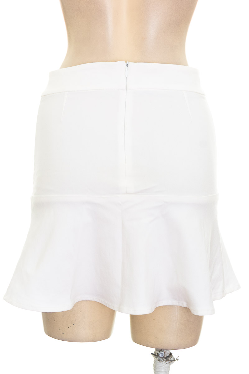 Falda color Blanco - RAGGED | Closeando