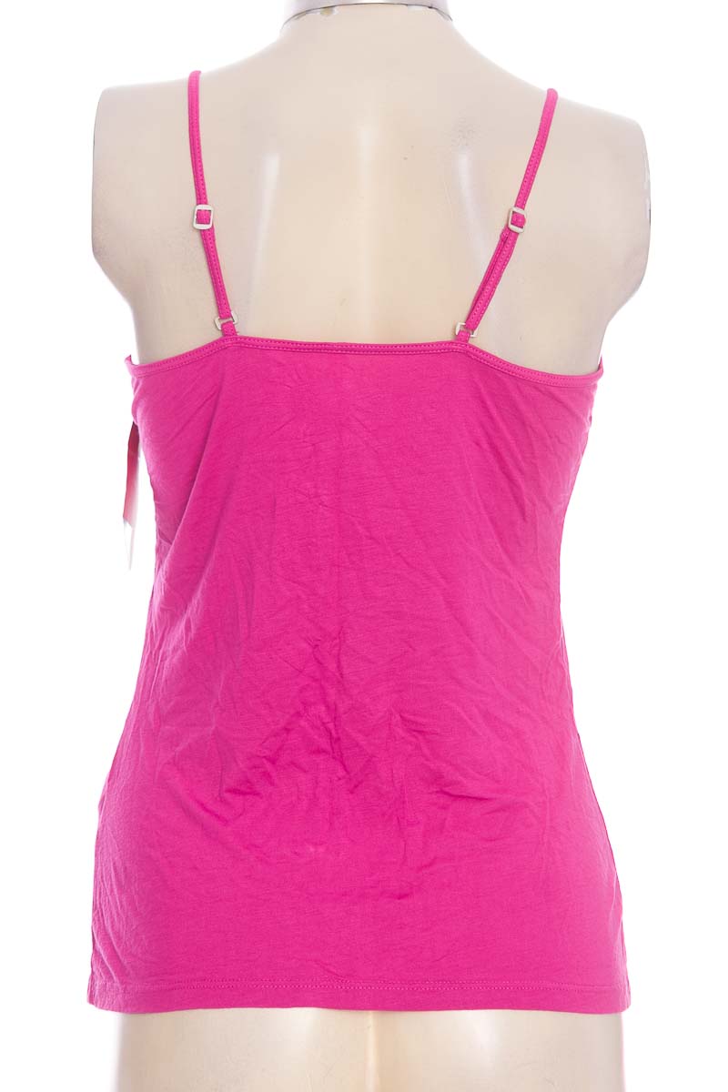 Top / Camiseta color Rosado - Bronzini | Closeando