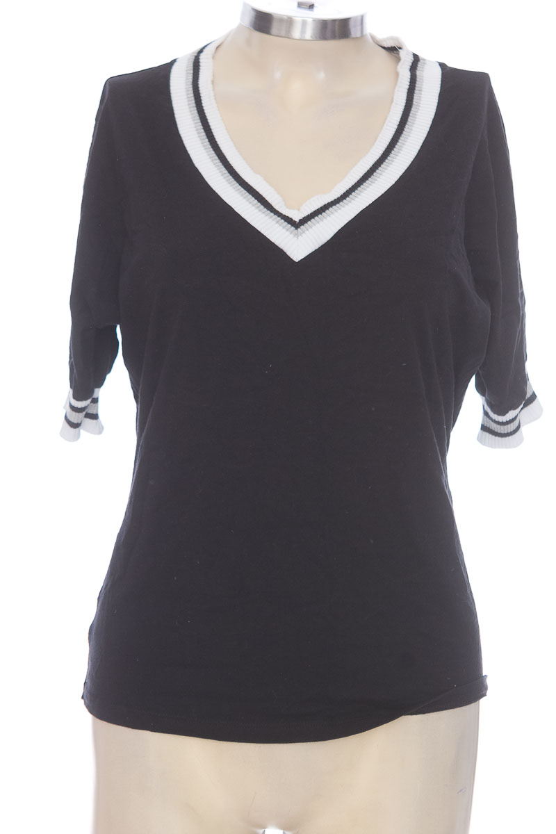 Top / Camiseta color Negro - Gef | Closeando