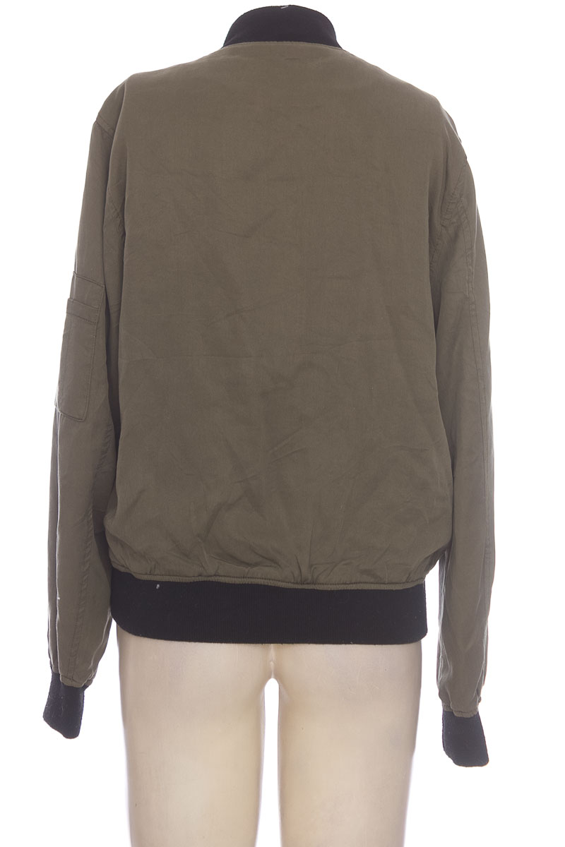 Chaqueta / Abrigo color Verde - Cielo Jeans | Closeando