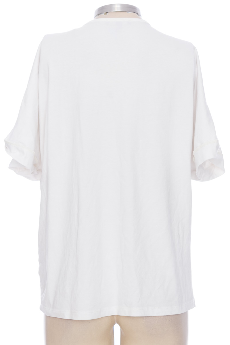 Top / Camiseta color Blanco - Studio F | Closeando